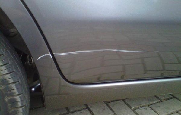 Cara Menghilangkan Baret Mobil: Praktis Bisa di Rumah